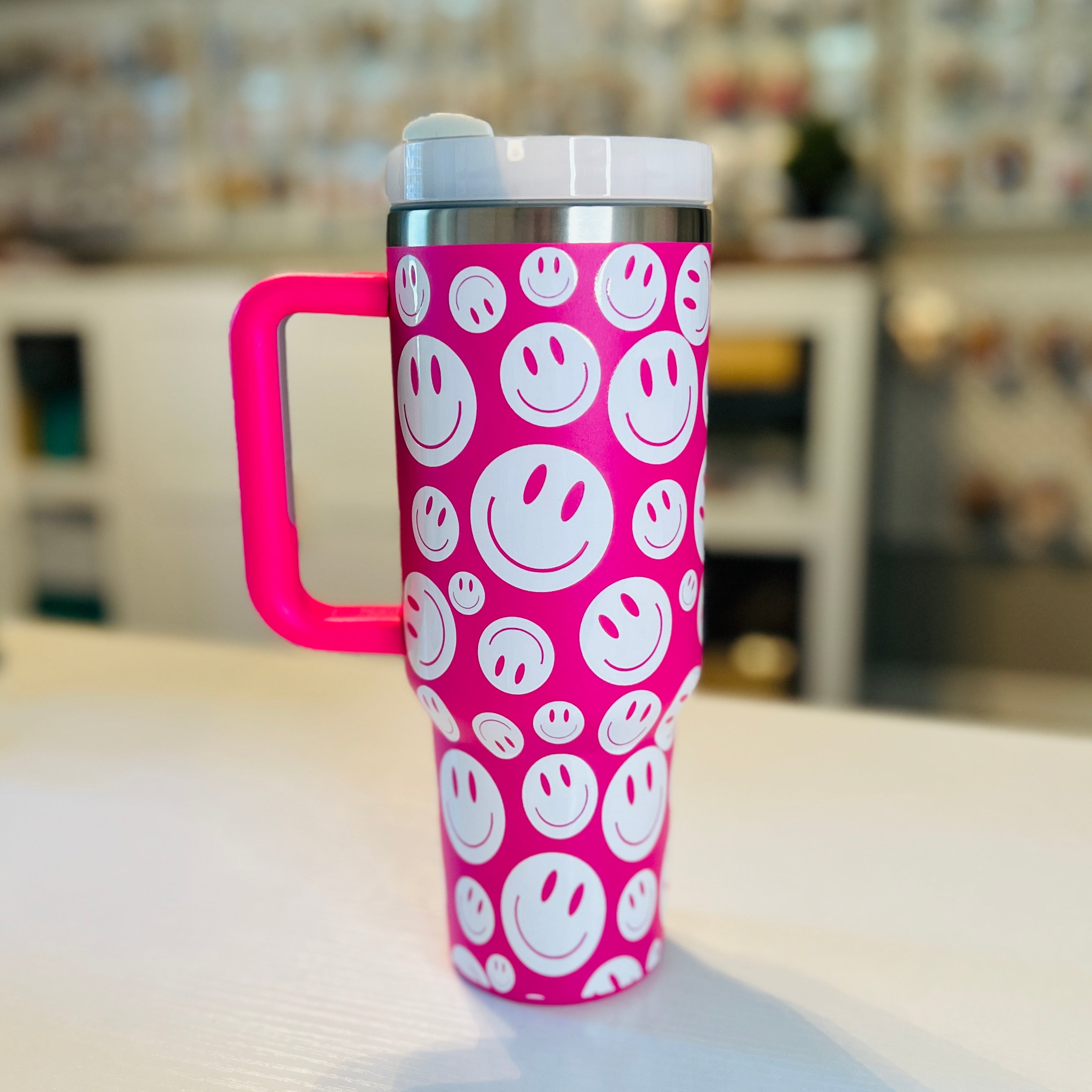 Smiley Face 40oz Tumbler – Johnny & Dot